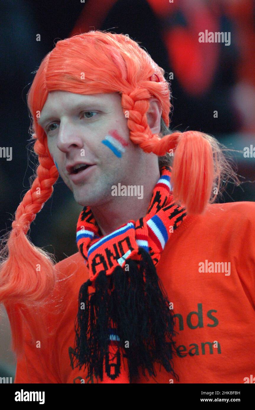 Speed skating dutch fan hi-res stock photography and images - Alamy