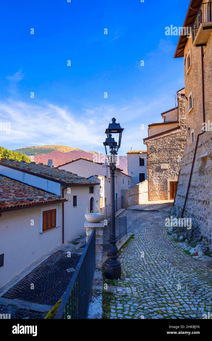 Castel del monte abruzzo italy hi-res stock photography and images - Alamy