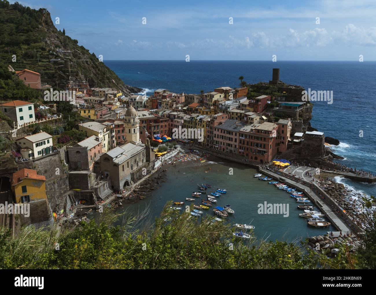 Vernazza beach hi-res stock photography and images - Alamy
