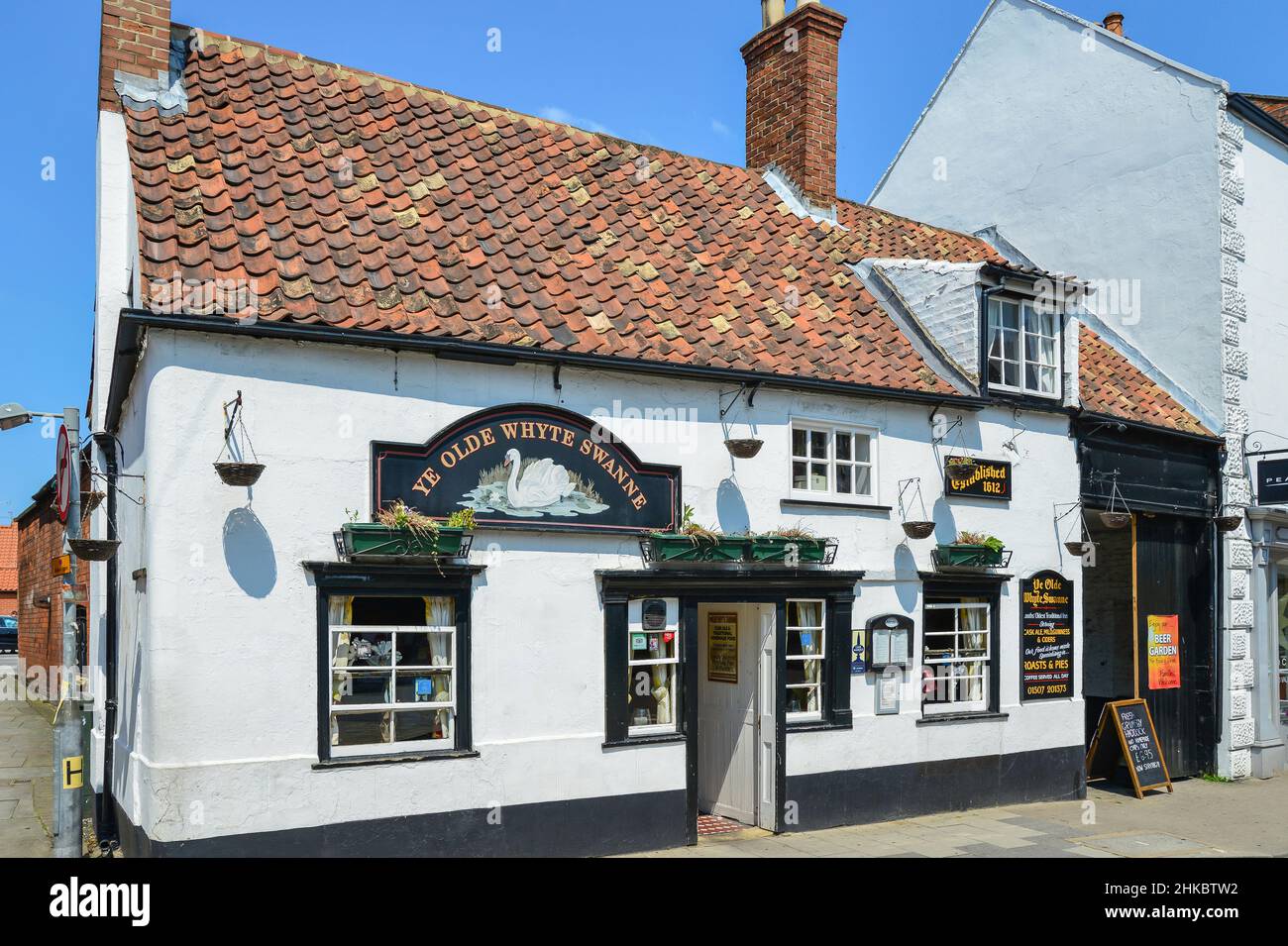 Tavern 17th century england hi-res stock photography and images - Alamy