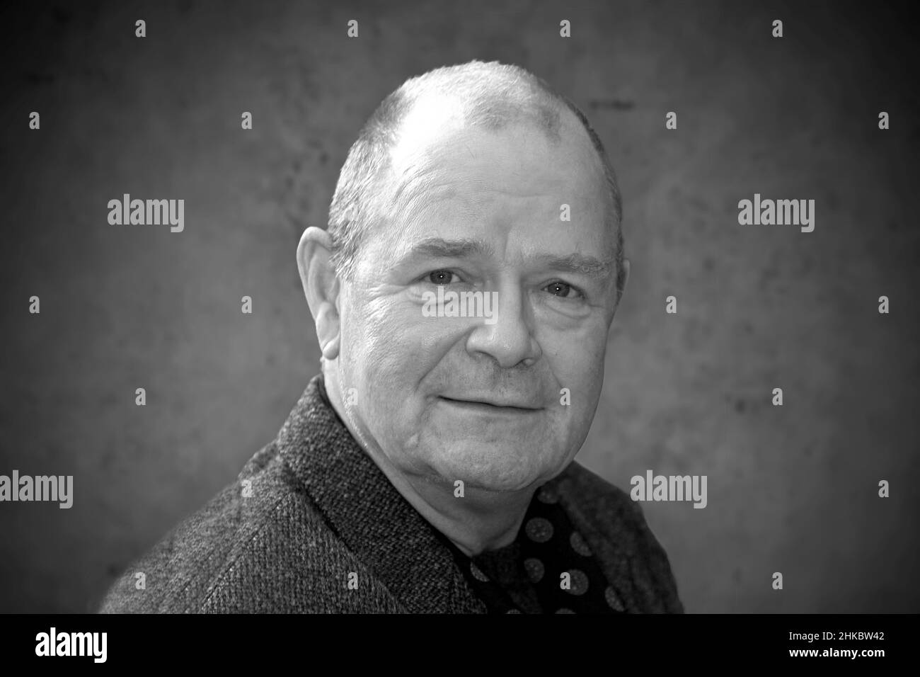 Munich, Deutschland. 03rd Feb, 2022. PHOTOMONTAGE: Star in theater and ...