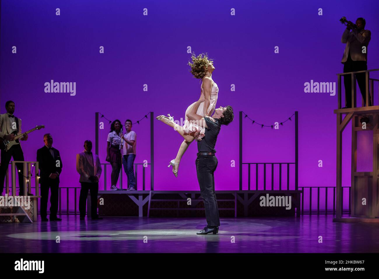 London, UK. 3rd Feb 2022. Cast members Kira Malou and Michael OReilly, as Baby and Johnny, from ...