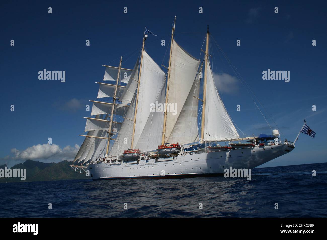 Star Clippers 'Star Flyer' sailing around the Islands of French ...