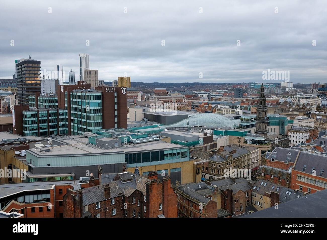 Leeds city skyline hi-res stock photography and images - Alamy