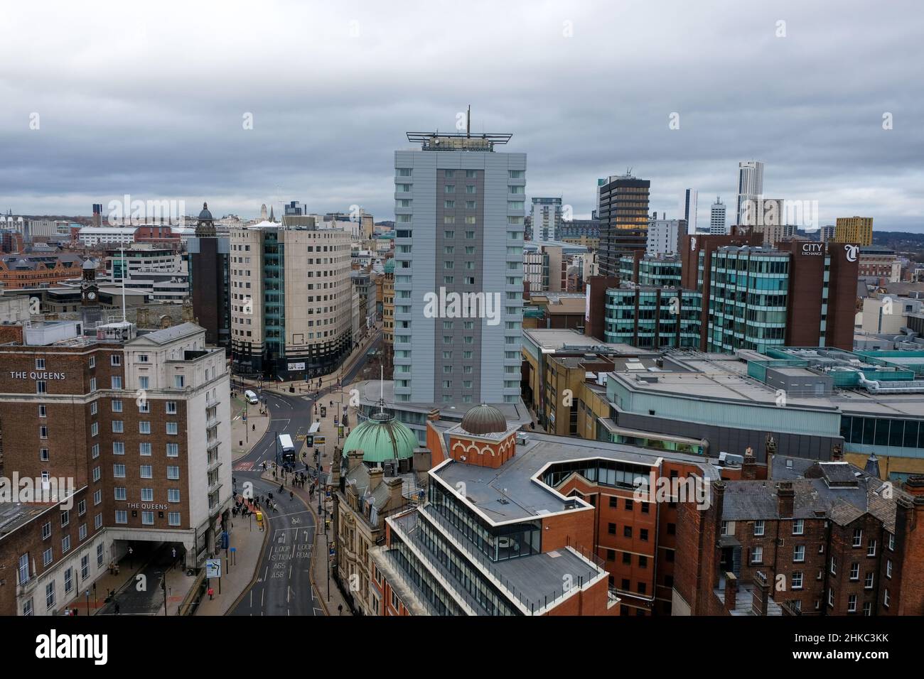 Leeds city skyline hi-res stock photography and images - Alamy