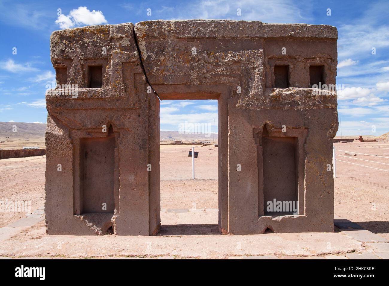 Gateway of the sun tiahuanaco hi-res stock photography and images - Alamy