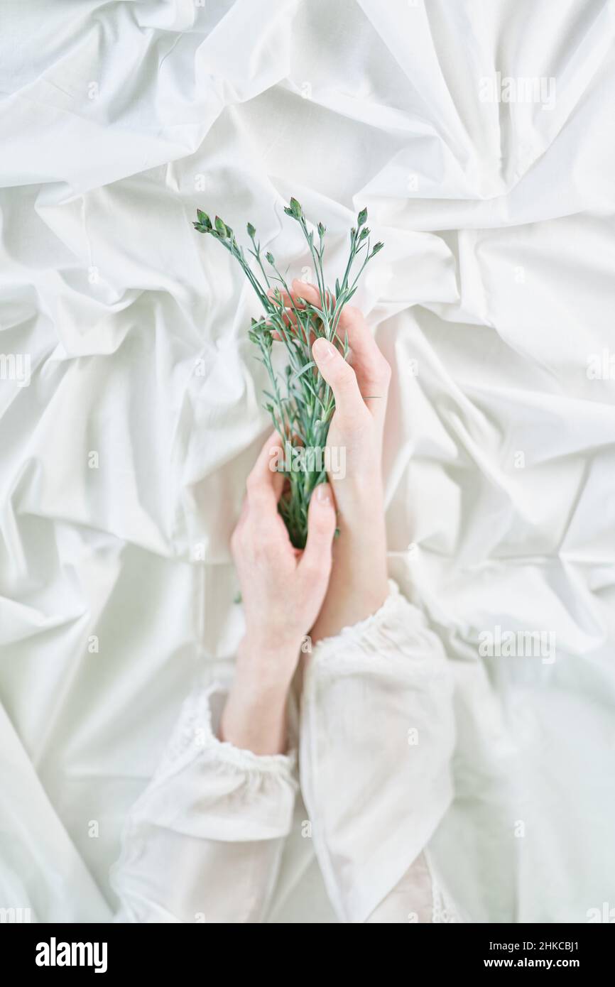 Woman forget me not hi-res stock photography and images - Alamy