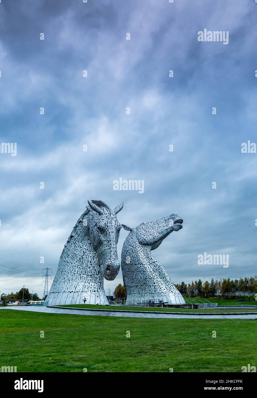 The Kelpies - a sculpture of a pair of giant metallic silver horse ...
