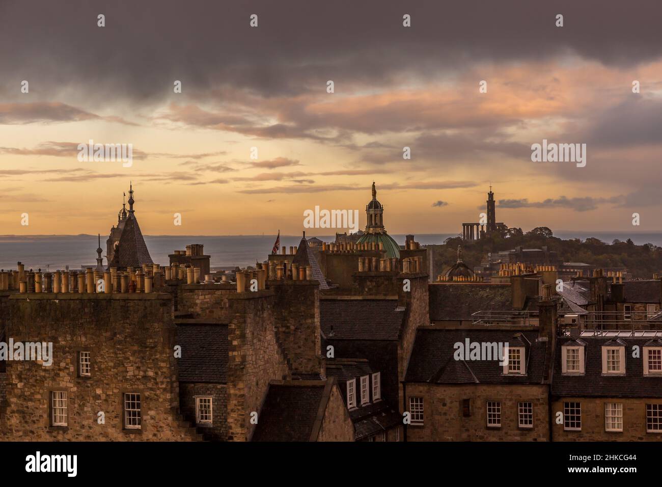 Edinburgh rooftops hi-res stock photography and images - Alamy