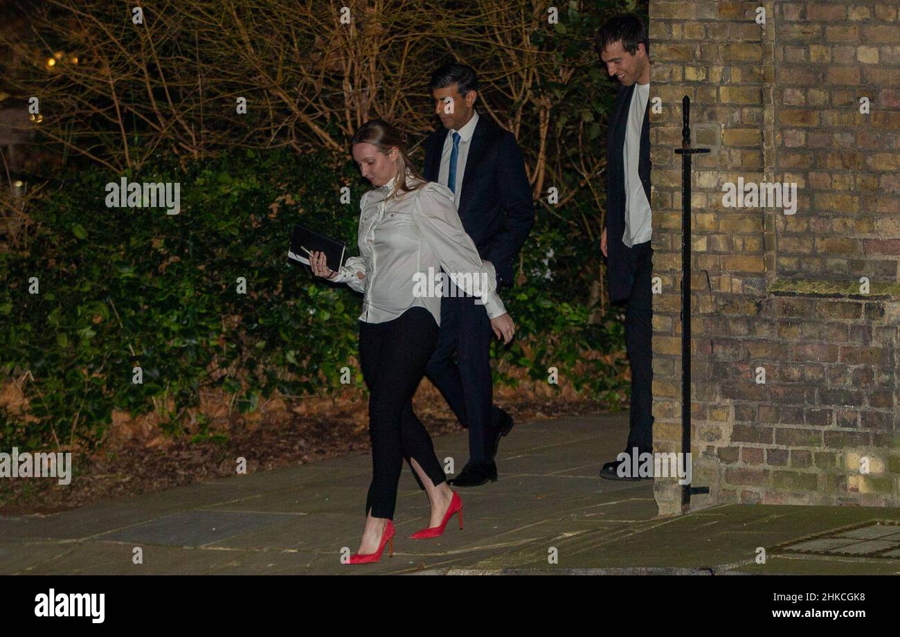 Number 9 downing street hi-res stock photography and images - Alamy