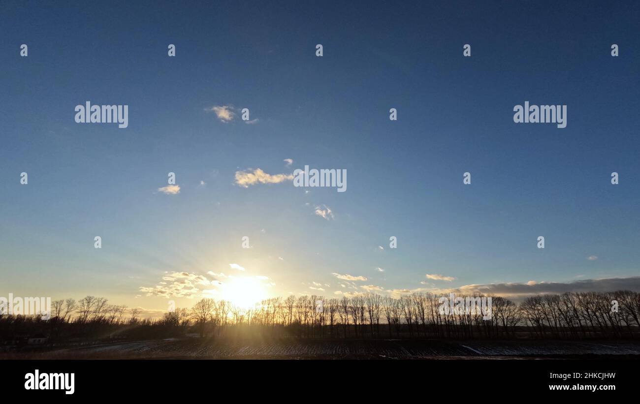 Time lapse sunset 4k hi-res stock photography and images - Alamy