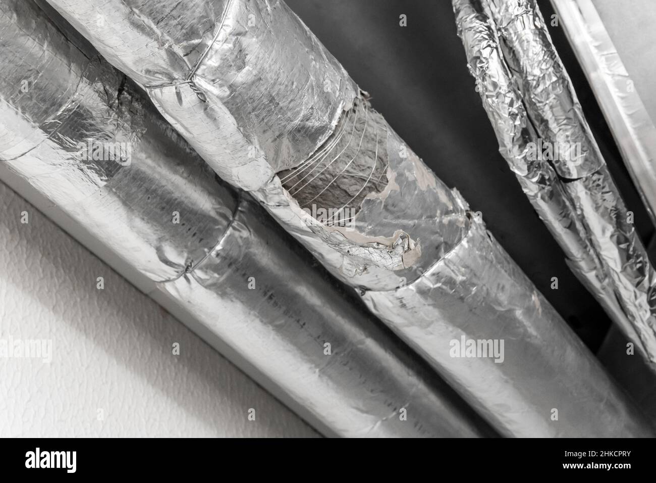 Ventilation air conditioning system in thermal insulation material duct ...