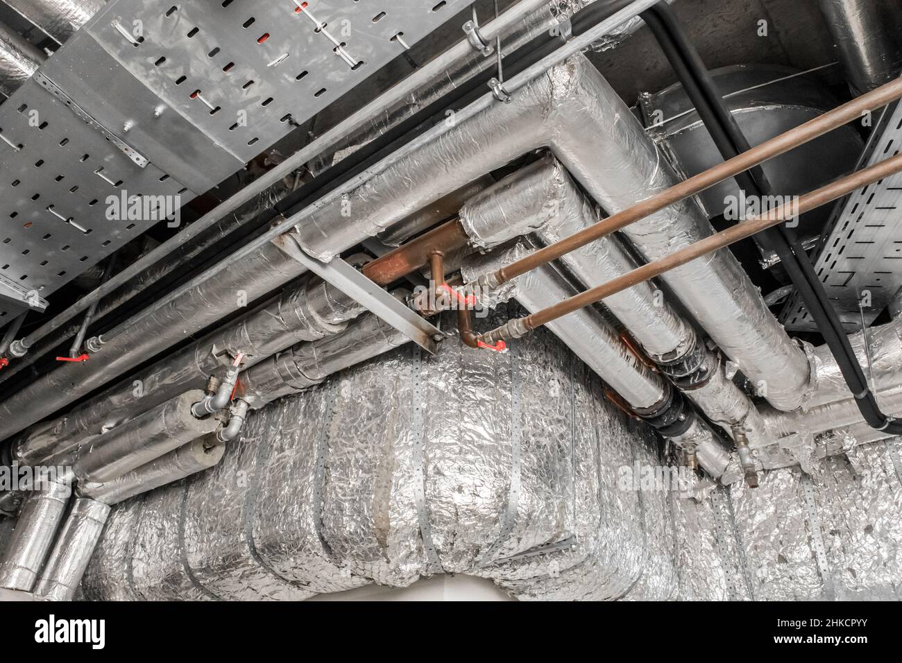 Ventilation air conditioning system in thermal insulation material duct ...