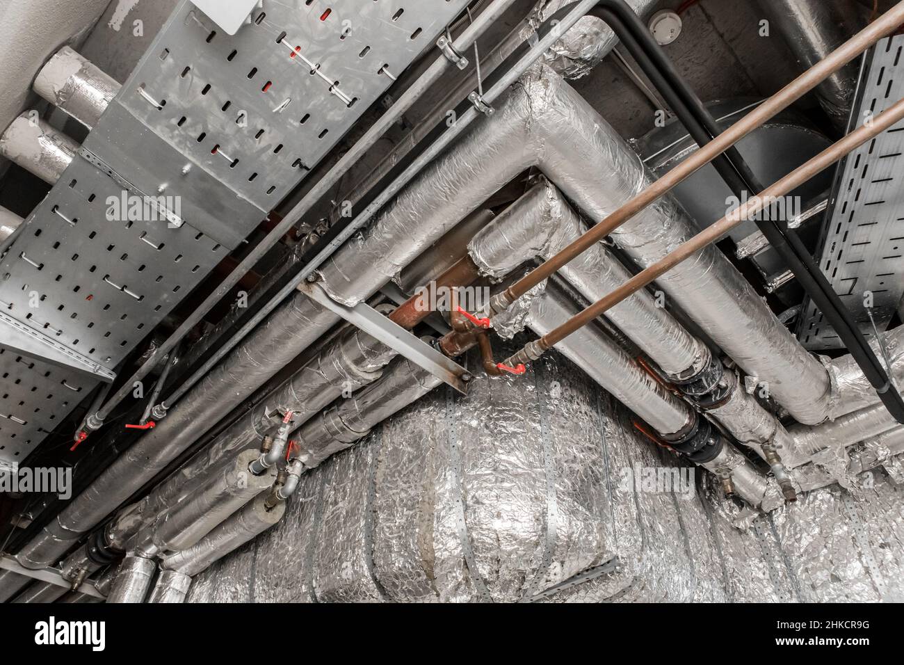 Ventilation air conditioning system in thermal insulation material duct ...