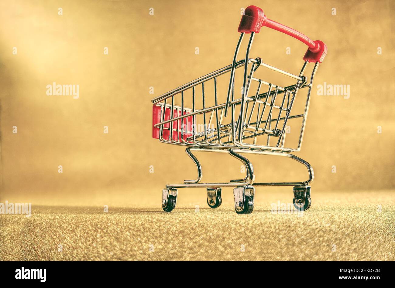 Business shopping cart hi-res stock photography and images - Alamy