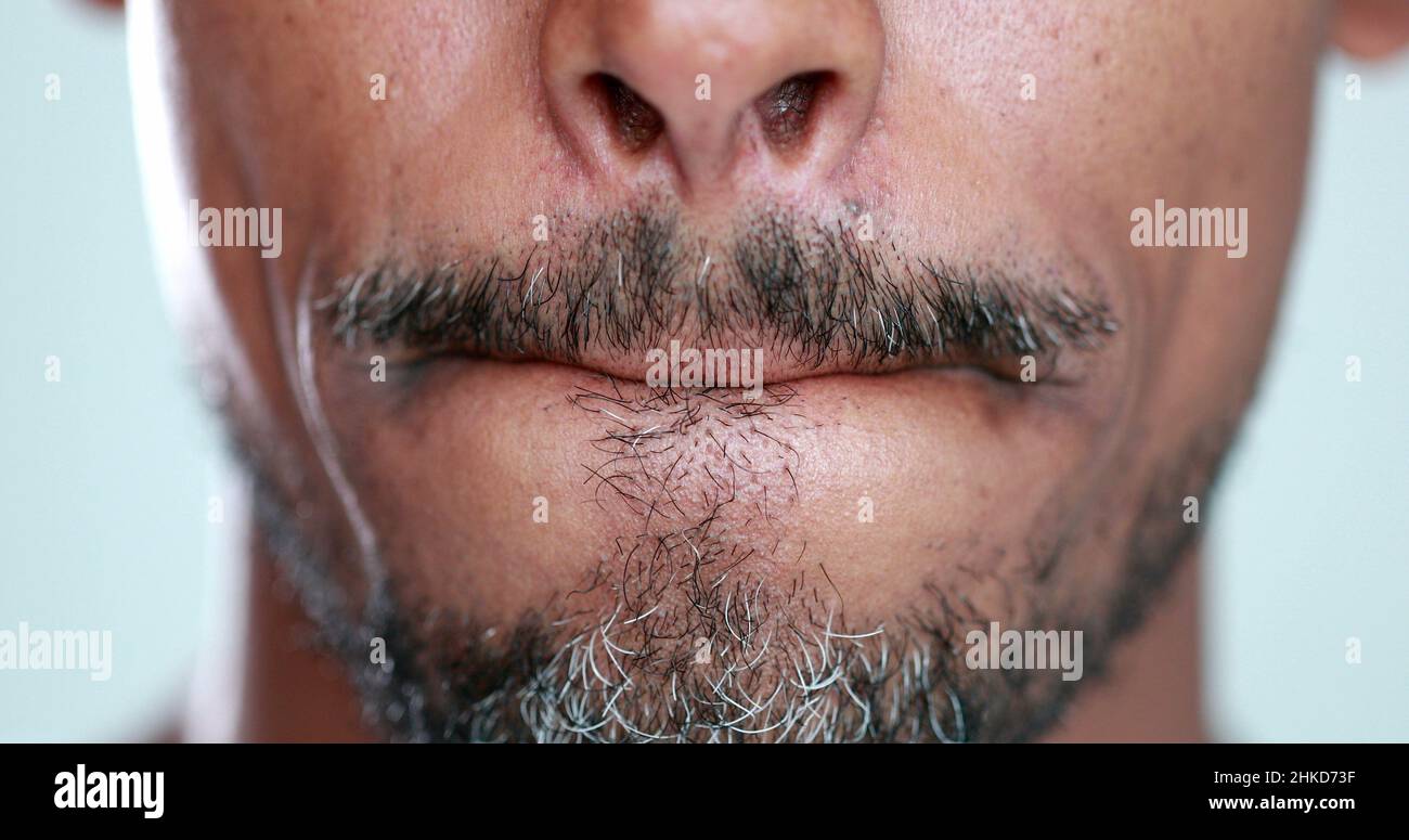 Businessman zipped his mouth hi-res stock photography and images - Alamy
