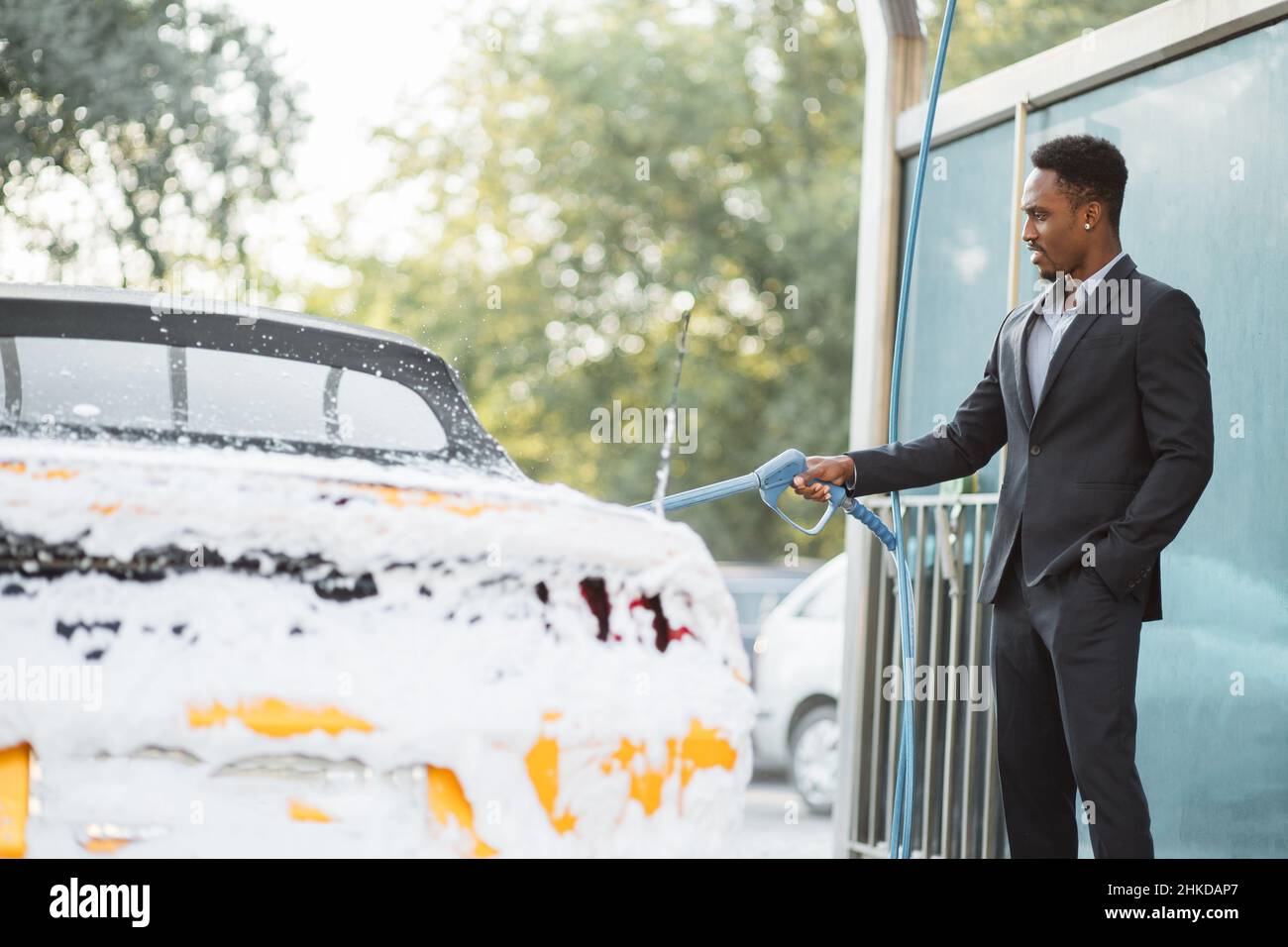 Pressure washing suit hi-res stock photography and images - Alamy
