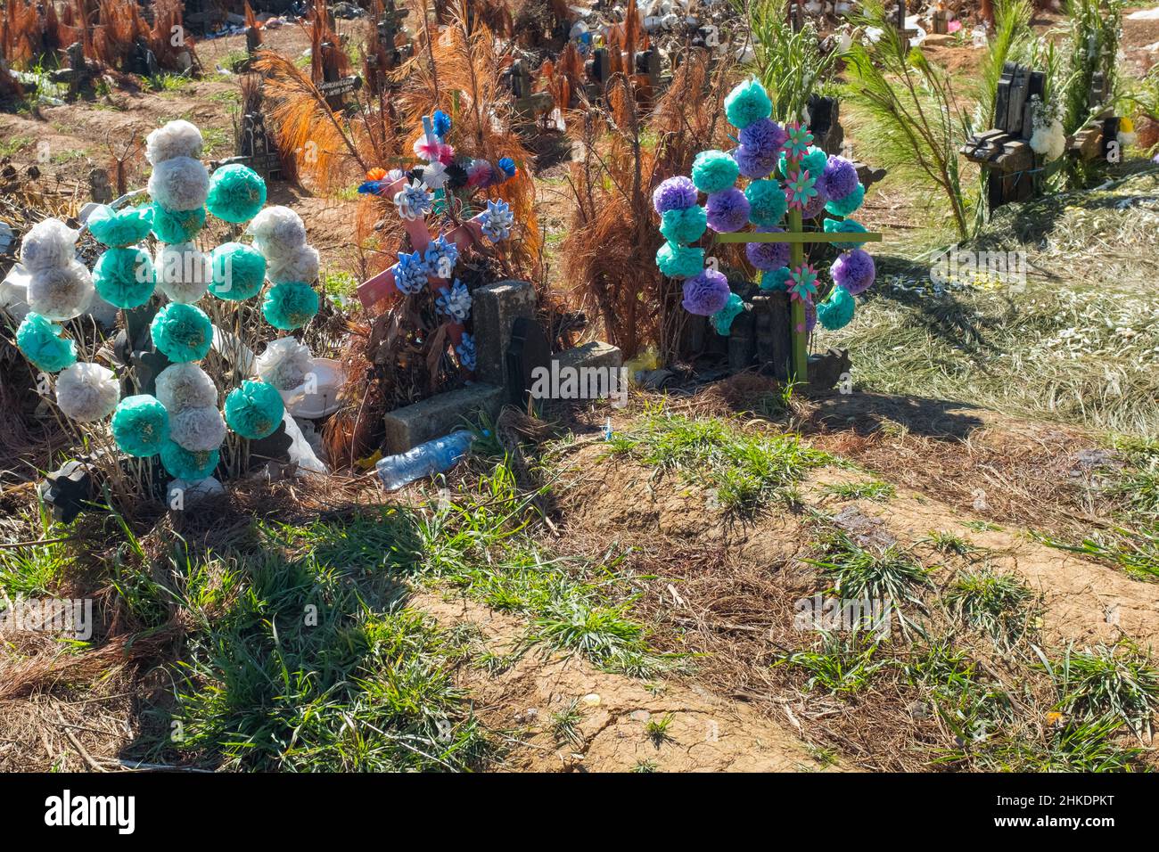 Indigenous Tzotzil Maya graves in Chamula, Chiapas Stock Photo - Alamy