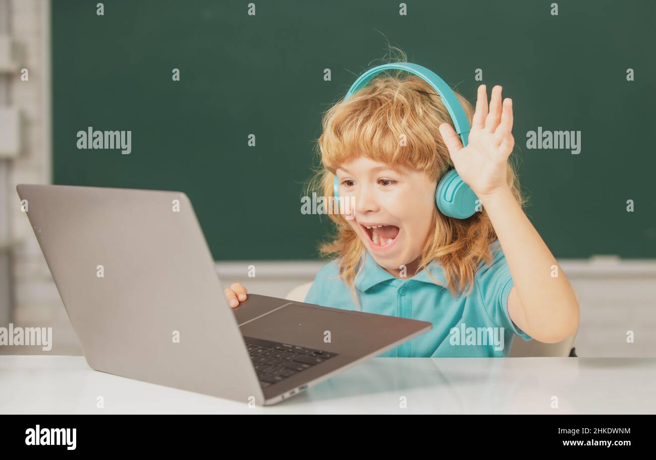 Student using headphone in classroom hi-res stock photography and ...