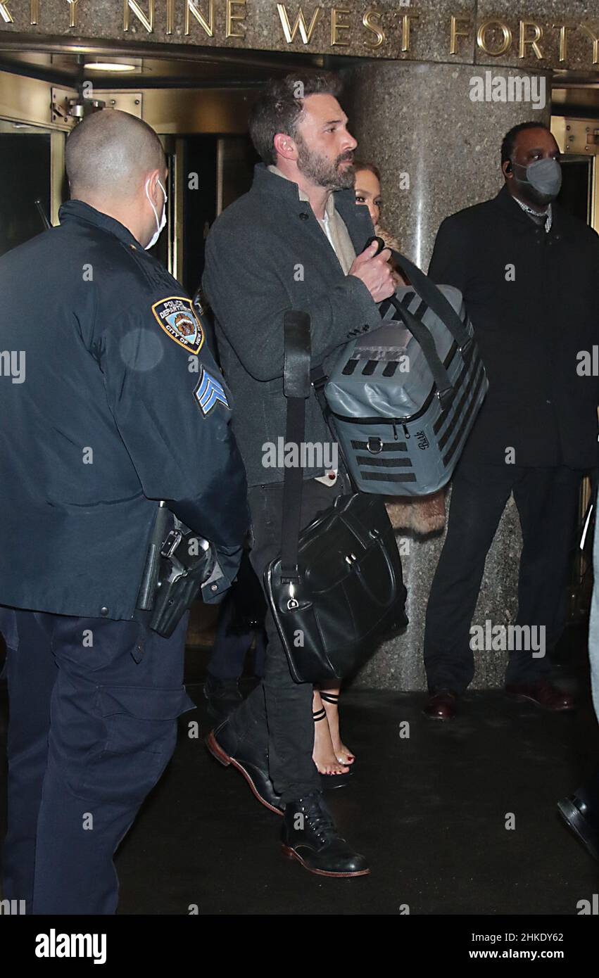 Jennifer lopez ben affleck marry me hi-res stock photography and images ...