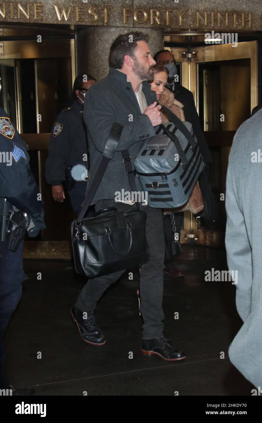 Jennifer lopez ben affleck marry me hi-res stock photography and images ...