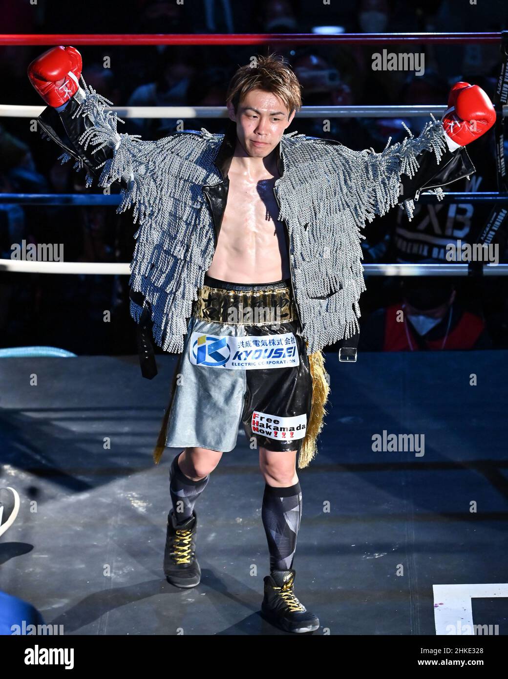 Tokyo, Japan. 25th Jan, 2022. Gakuya Furuhashi enters the ring before the Japanese Super Bantam ...