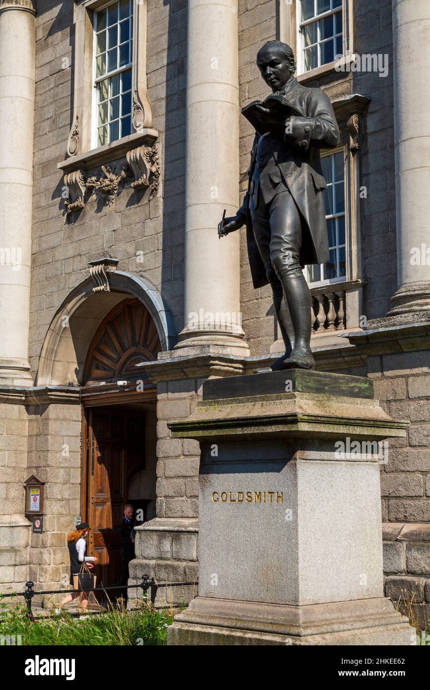 Oliver Goldsmith Statue, Trinity College, Dublin City, County Dublin ...