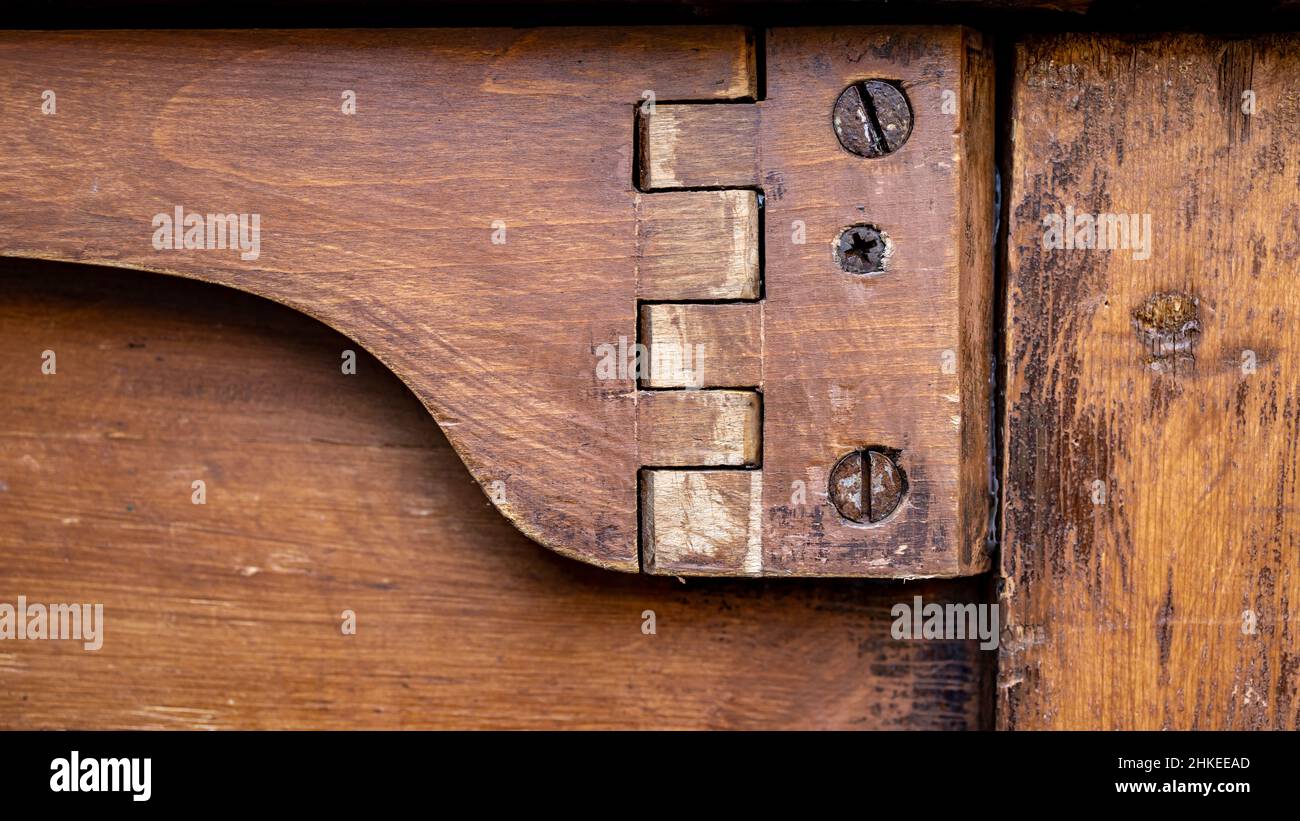 Ancient hinge hi-res stock photography and images - Alamy