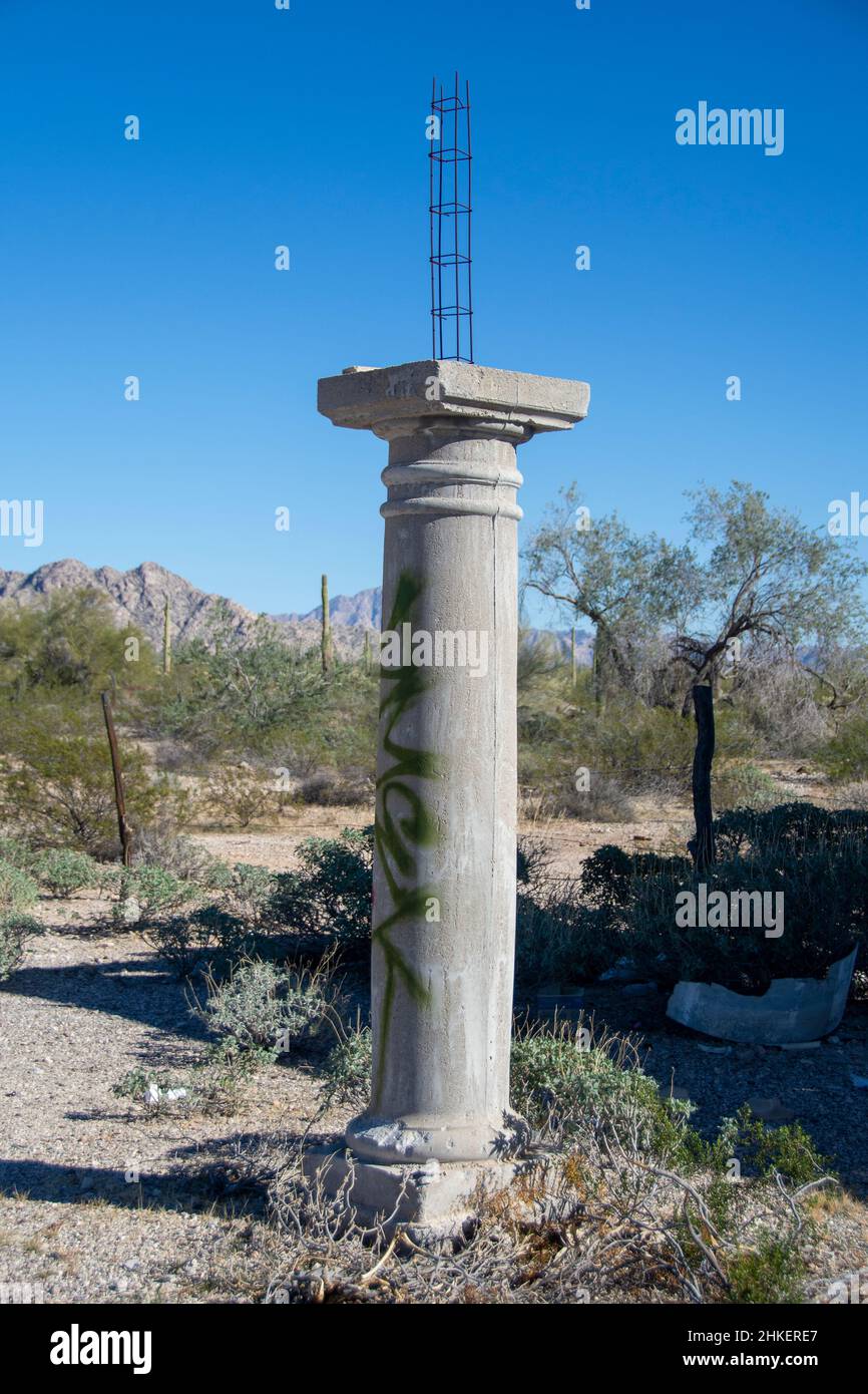 Piller pillar cement robar hi-res stock photography and images - Alamy
