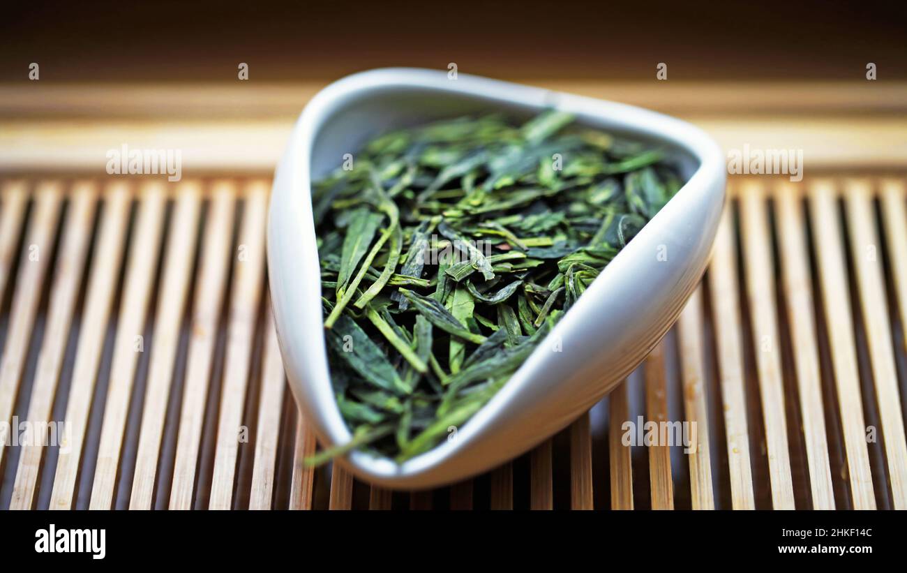 Dragon well hi-res stock photography and images - Alamy
