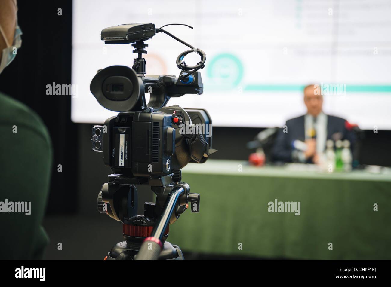 Digital broadcasting conference hi-res stock photography and images - Alamy