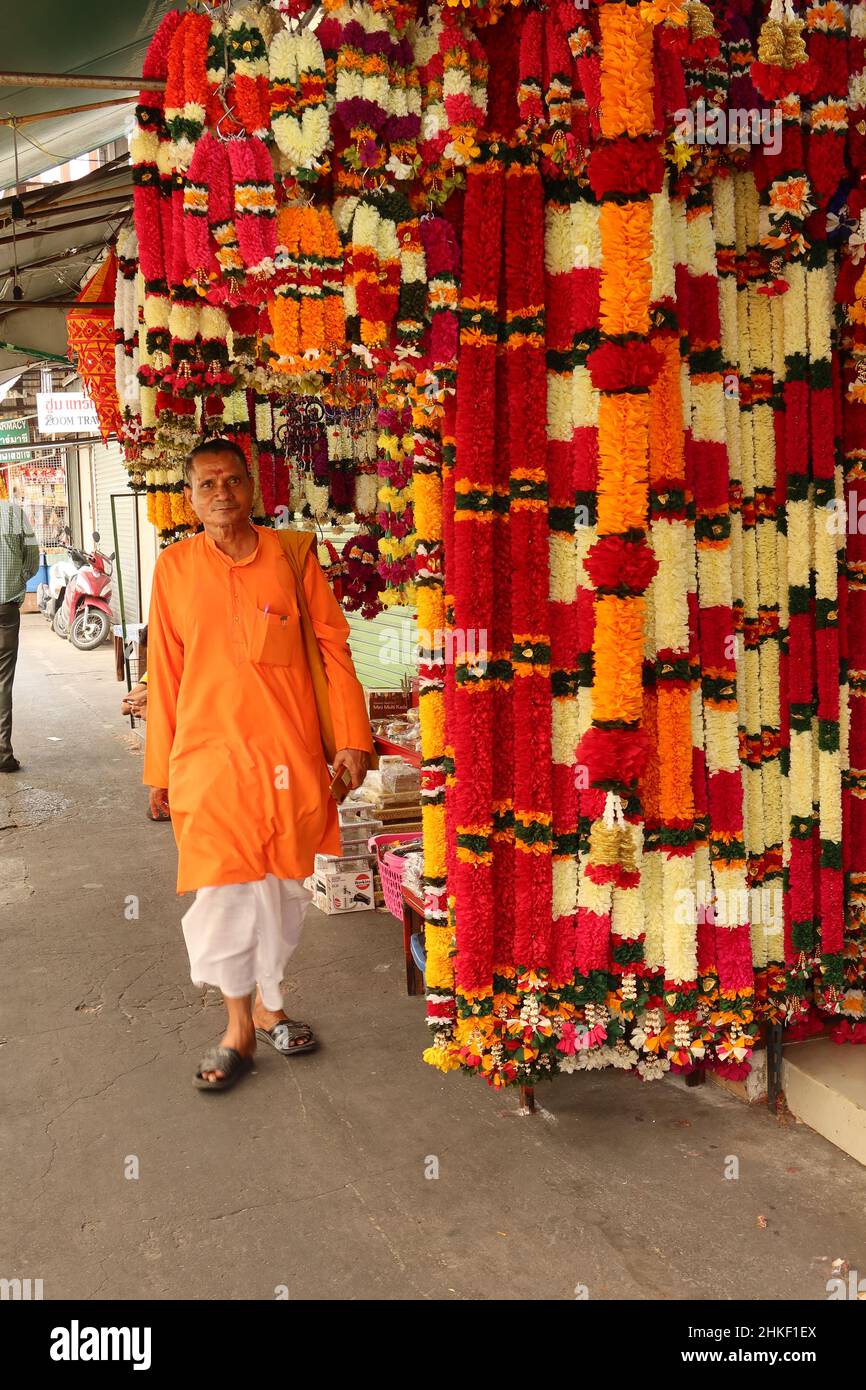 Indian traditional clothes pattern hi-res stock photography and images ...