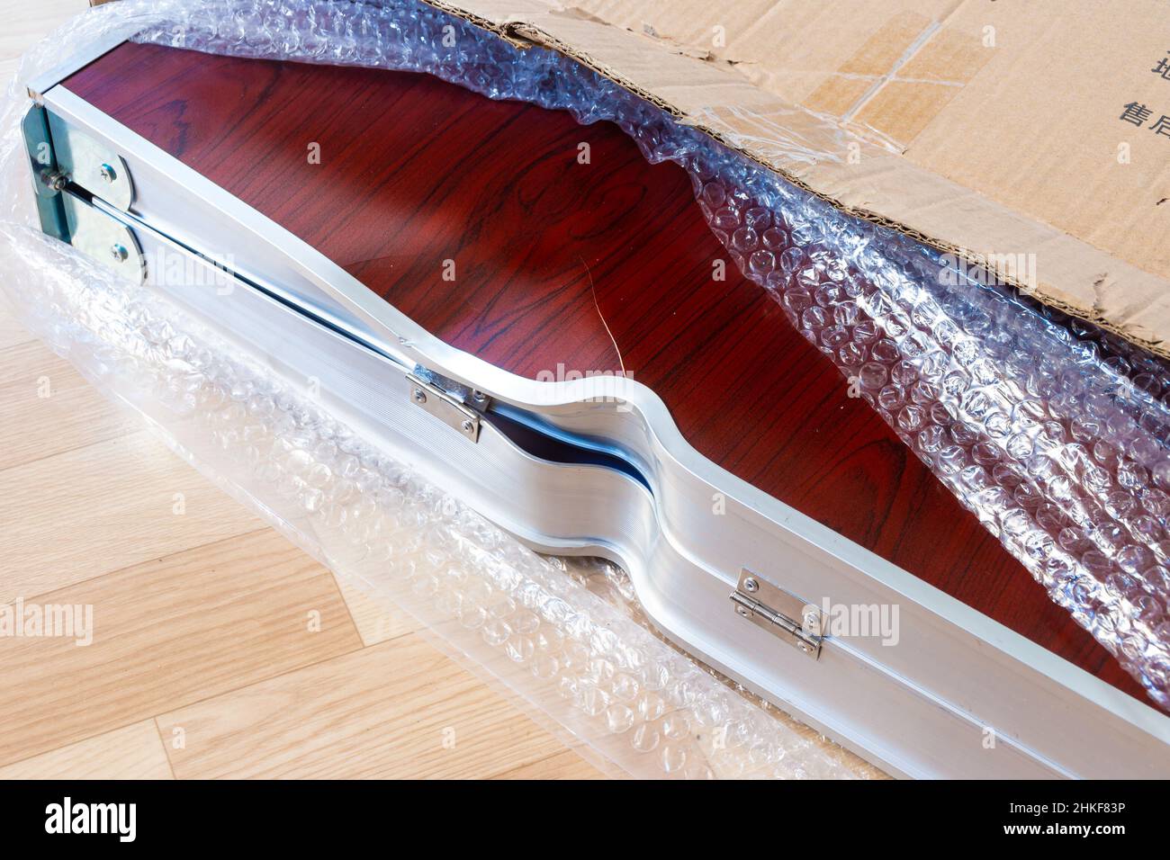 Damaged goods warehouse hi-res stock photography and images - Alamy