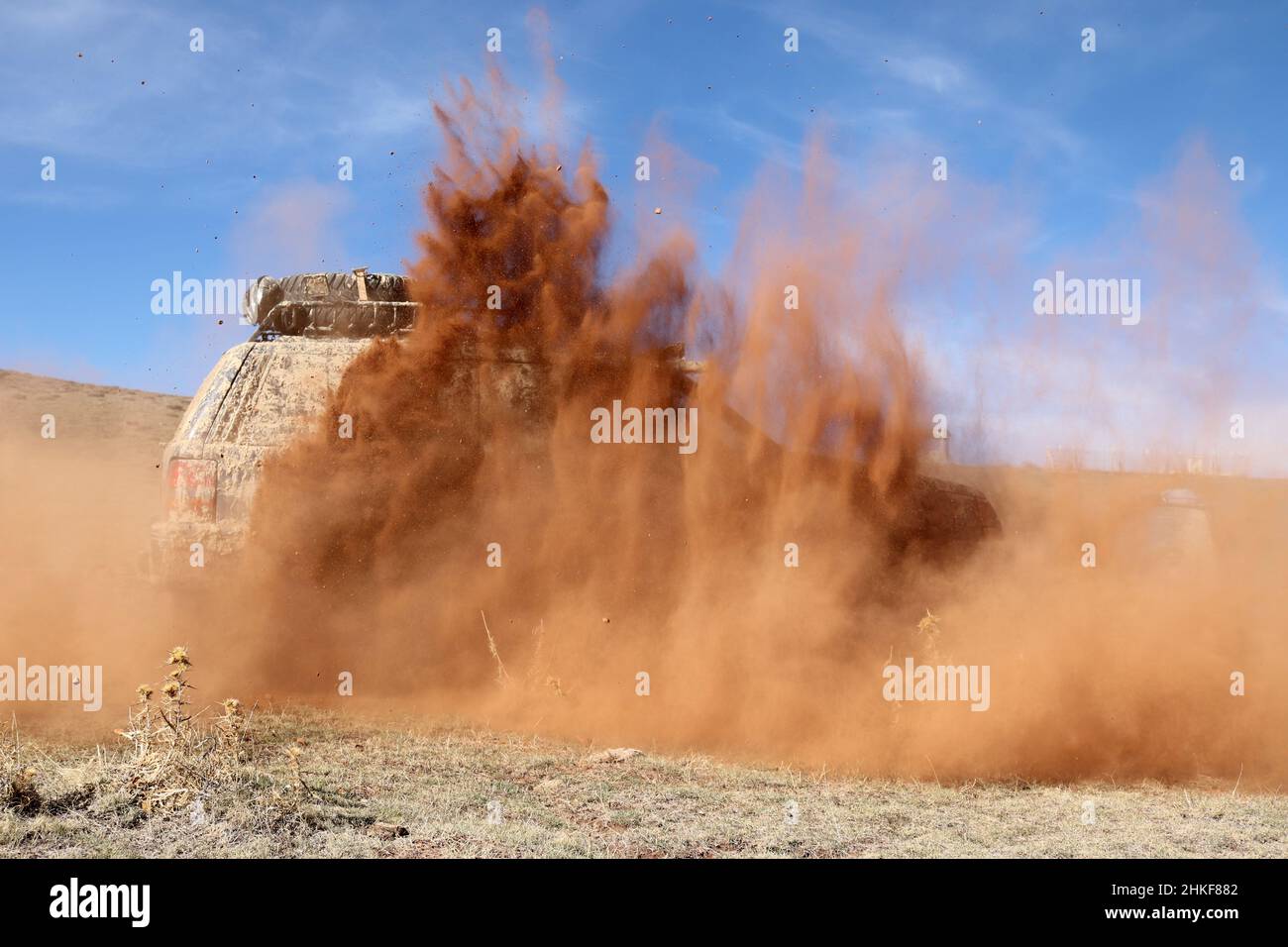 Dusty sports car hi-res stock photography and images - Alamy