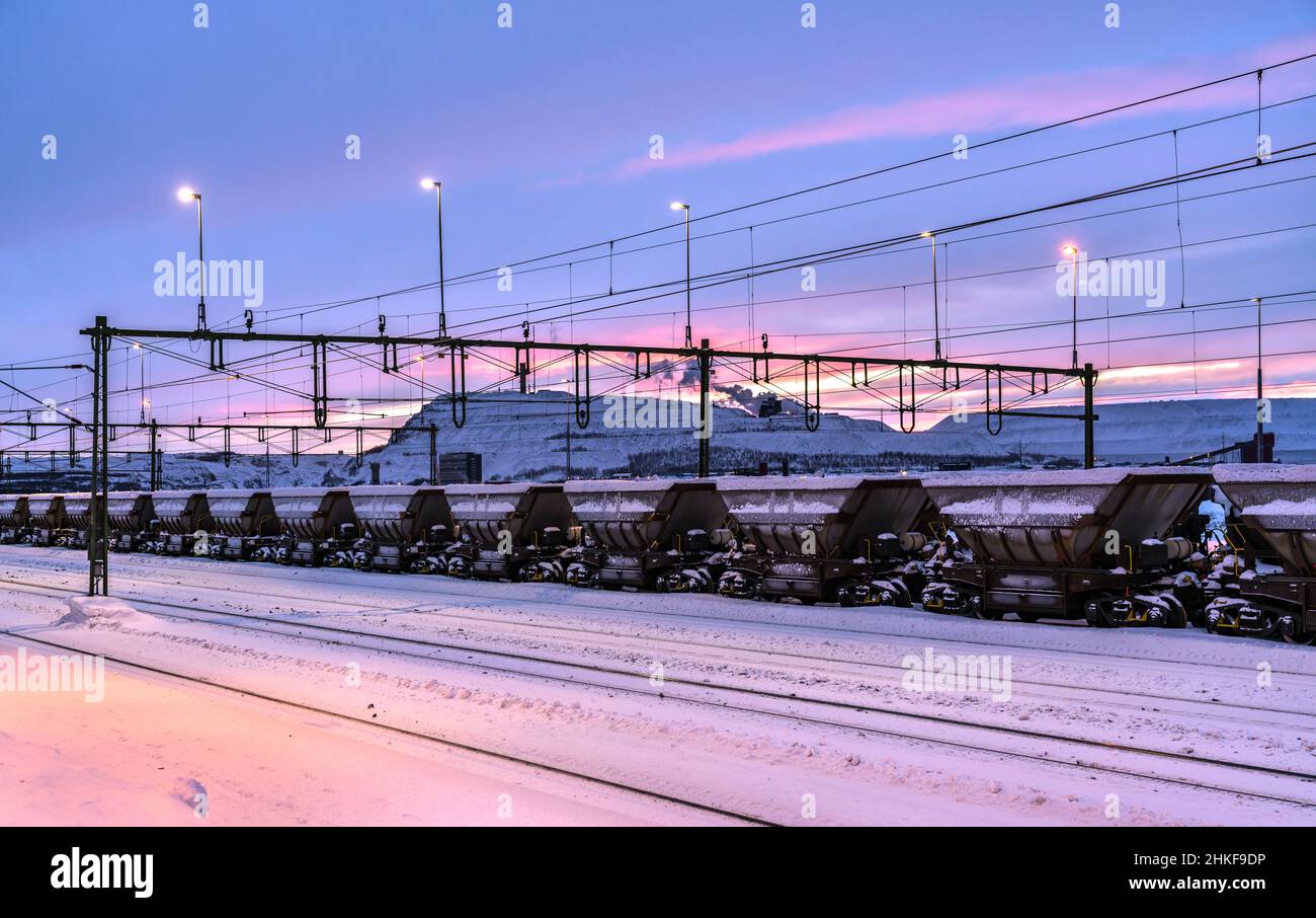 Iron ore train hi-res stock photography and images - Alamy