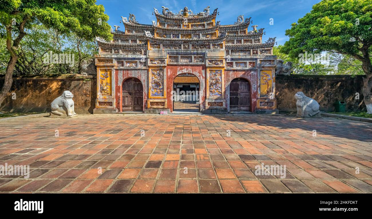 Gate of the Hien Lam Cac house in the Imperial City with the Purple ...