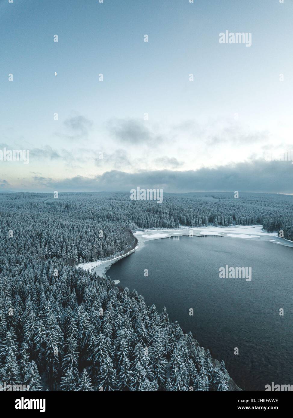 Aerial birdseye view frozen lake hi-res stock photography and images ...