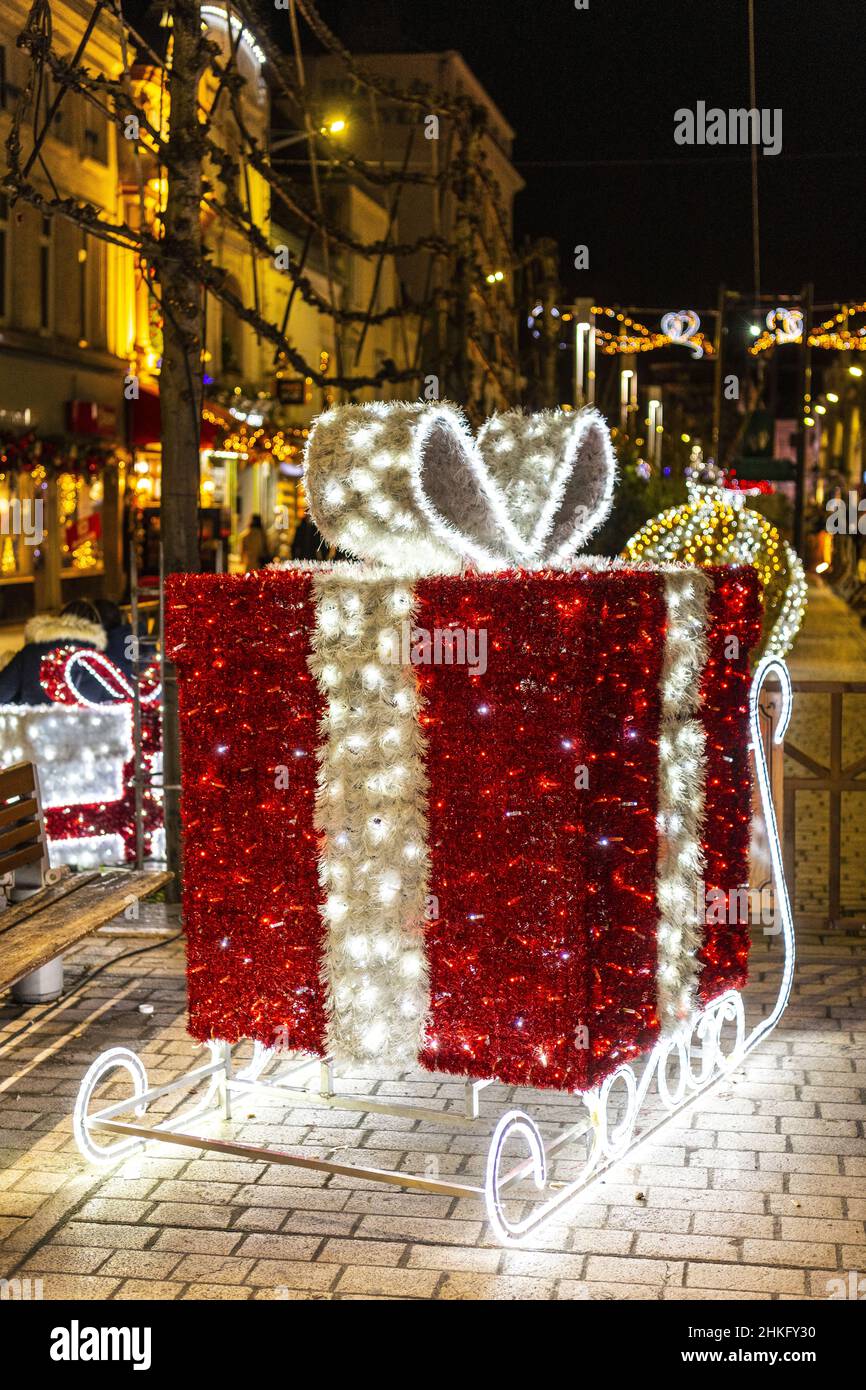 France, Somme, Amiens, Christmas market Stock Photo - Alamy