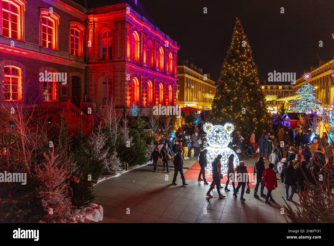 France, Somme, Amiens, Christmas market Stock Photo - Alamy