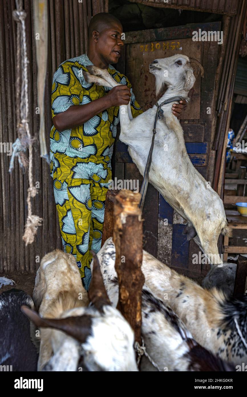 Dantokpa market in cotonou benin hi-res stock photography and images ...