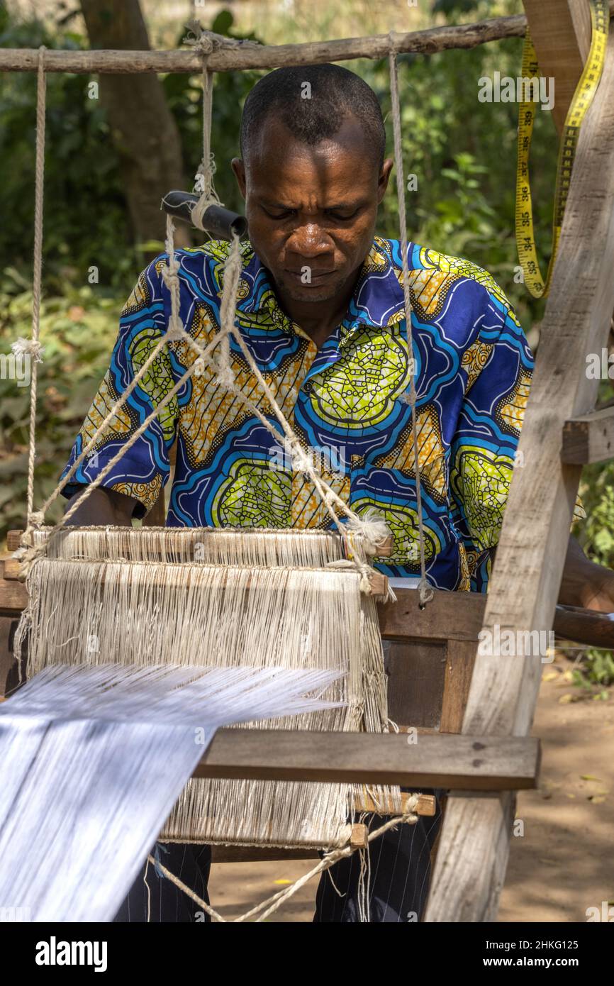 Benin craft hi-res stock photography and images - Alamy