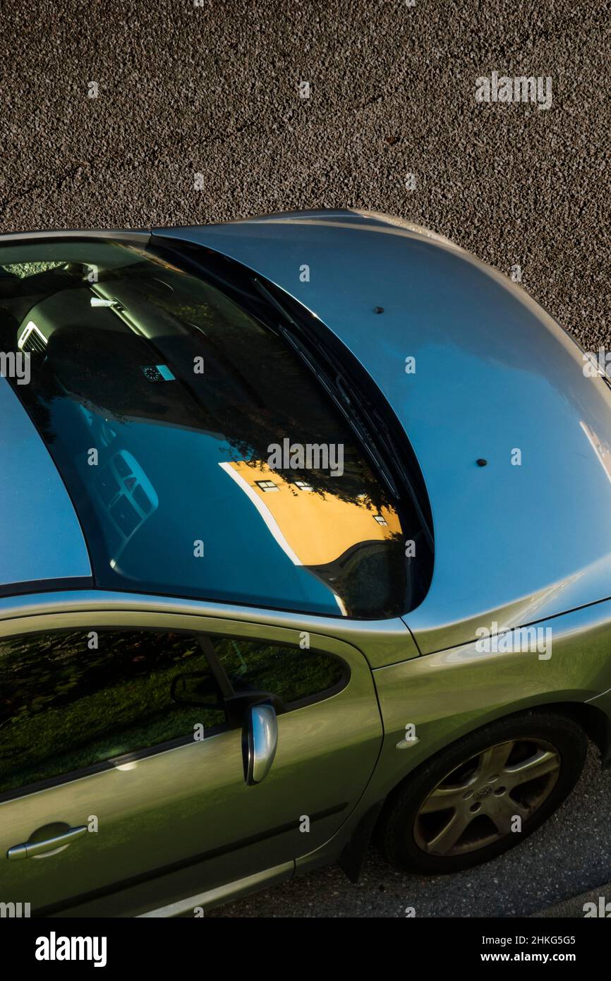 Reflection in windshield Stock Photo - Alamy