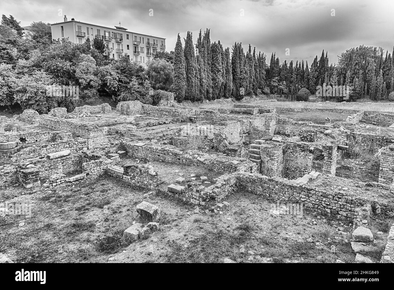 Roman ruins in nice Black and White Stock Photos & Images - Alamy