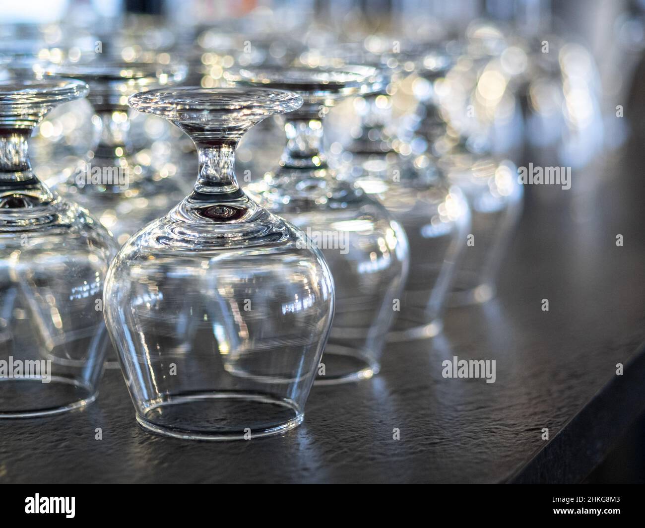 Alcohol showcase hi-res stock photography and images - Alamy