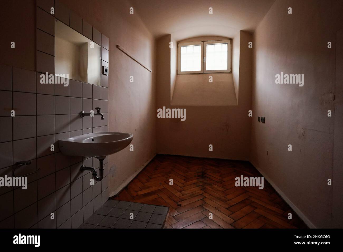 Heidelberg, Germany. 03rd Feb, 2022. A sink is placed in a cell of a ...