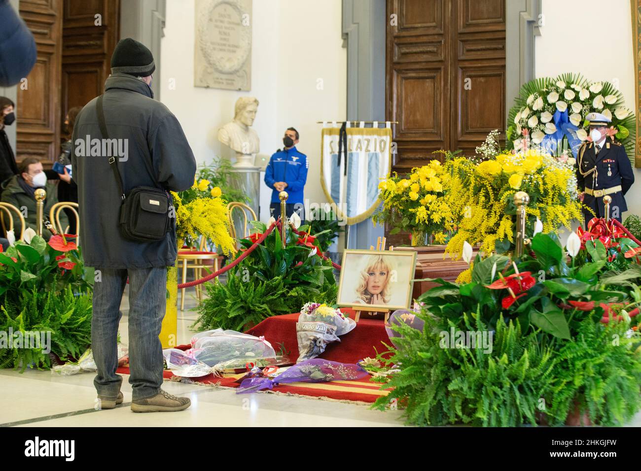 Funeral chamber for Italian actress Monica Vitti in the Sala della ...
