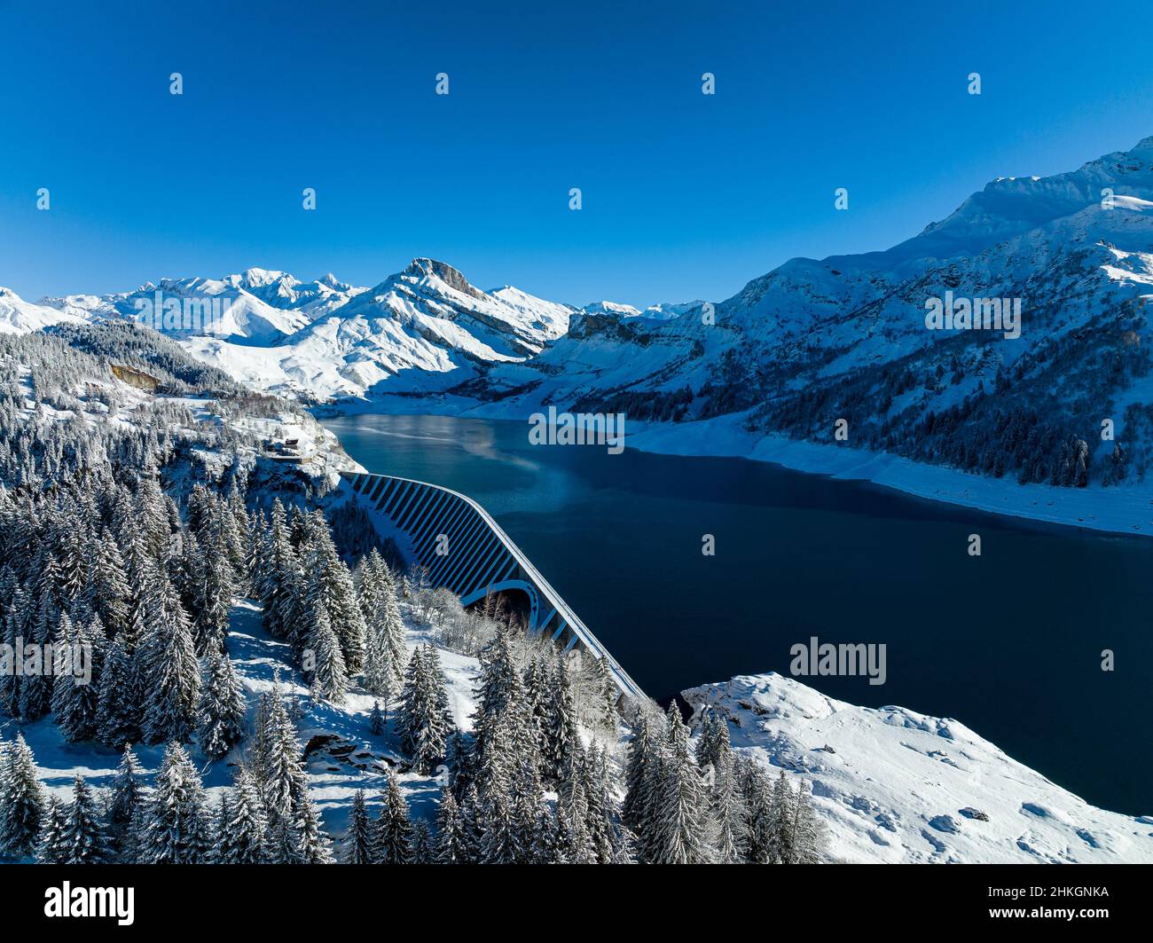 Great shot a lake flowing in the foot of the great european alps ...