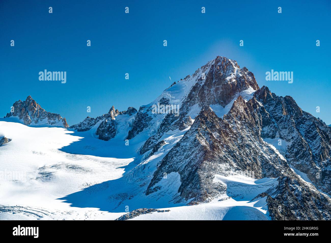 Amazing wide View featuring sunny Mountain peaks in french alps near ...