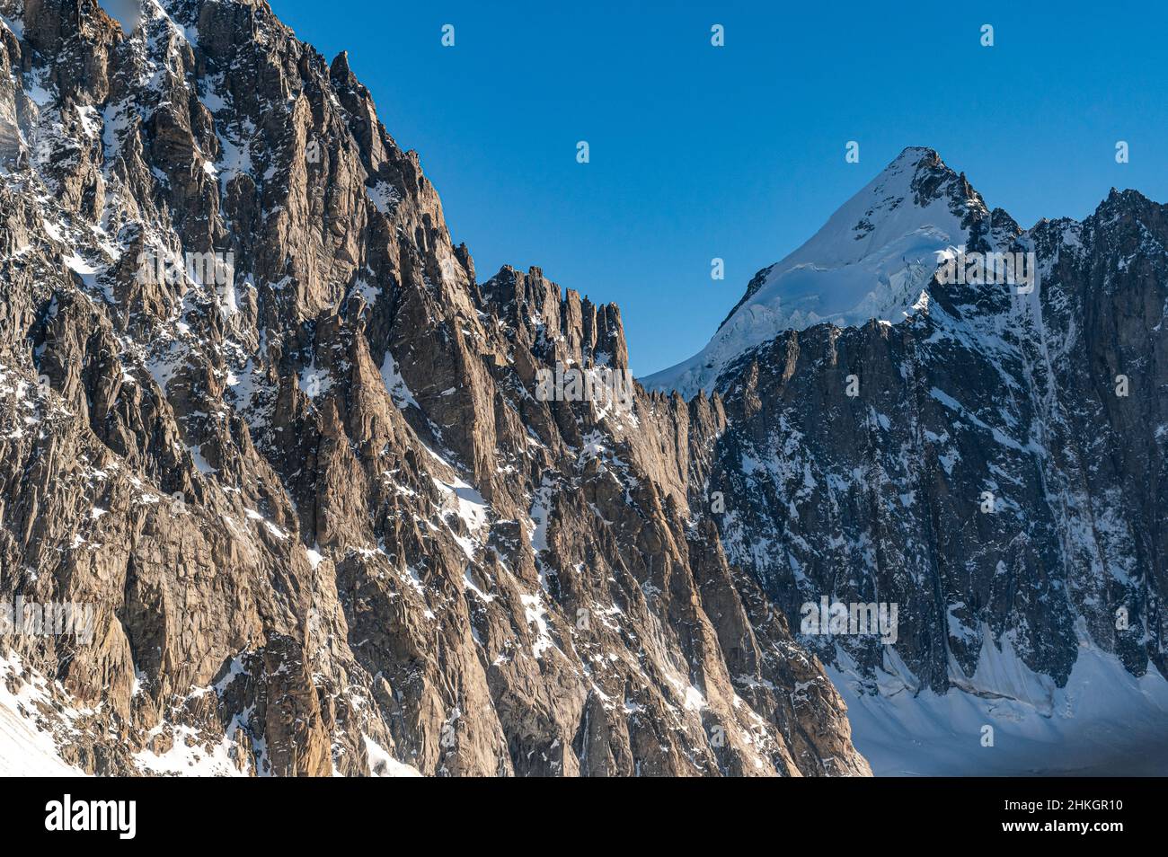 Low angle shot huge hi-res stock photography and images - Alamy