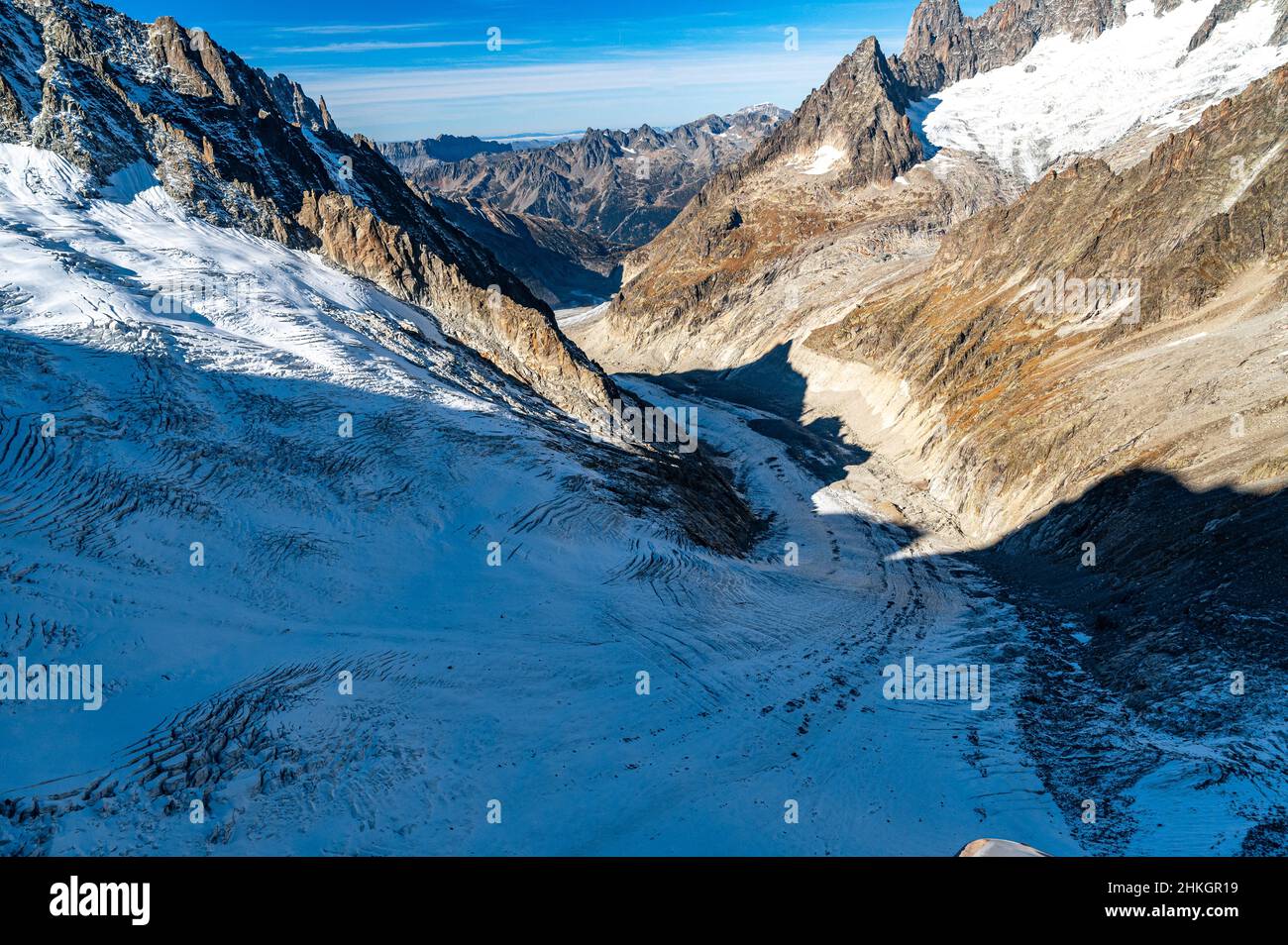 image defining way between two mountains to travel Stock Photo - Alamy